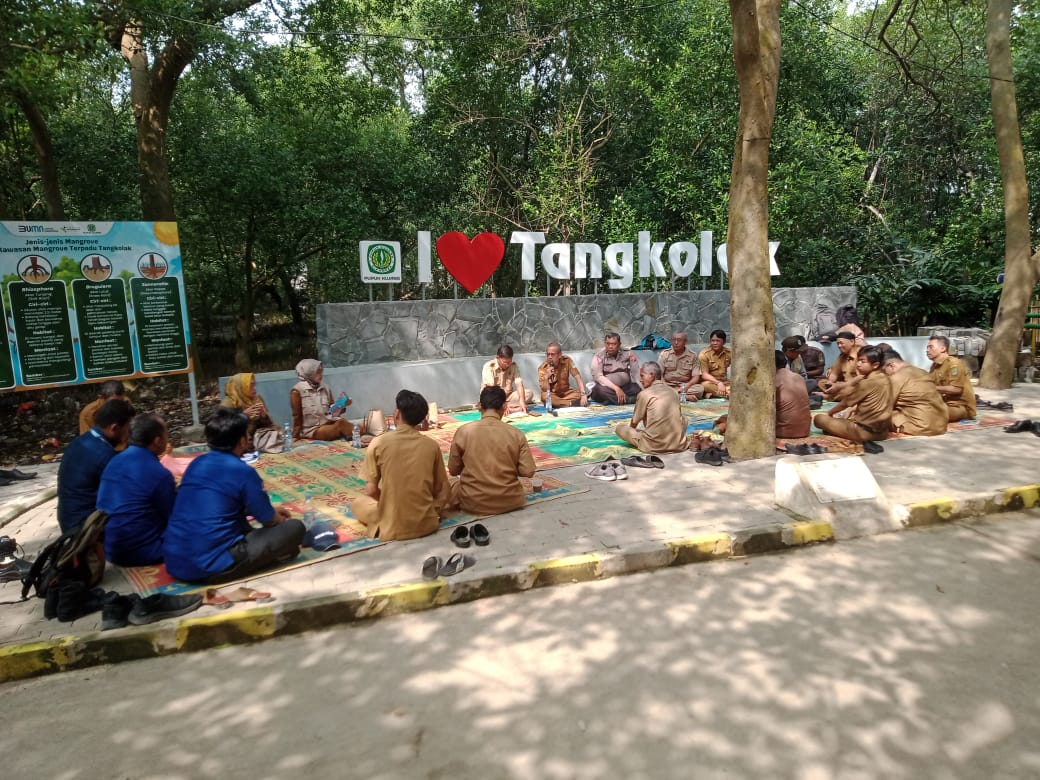 Kegiatan Minggon Kecamatan Cilamaya Wetan Digelar di Wisata Hutan ...