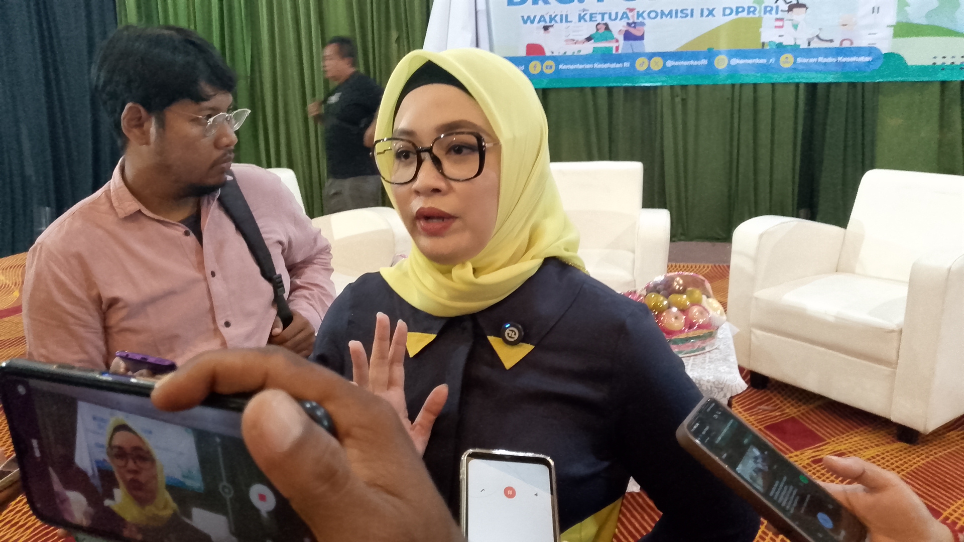 Ciptakan Masyarakat Sehat, DRG. Putih Sari Ajak Warga Karawang Ikuti ...